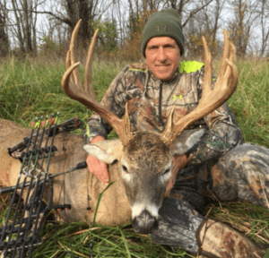 Deer Hunting - Mid-America Hunting Association